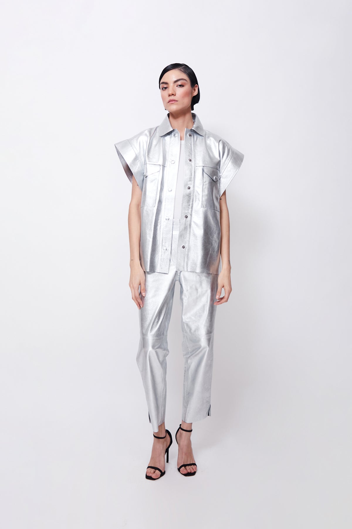 Chaleco Plata Metálico – MEXICOUTURE