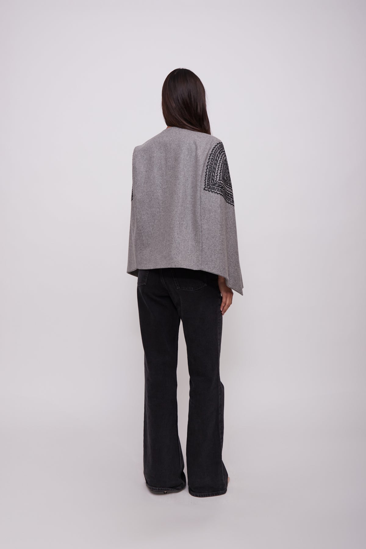 Capa Charra Gris Calado Negro – MEXICOUTURE