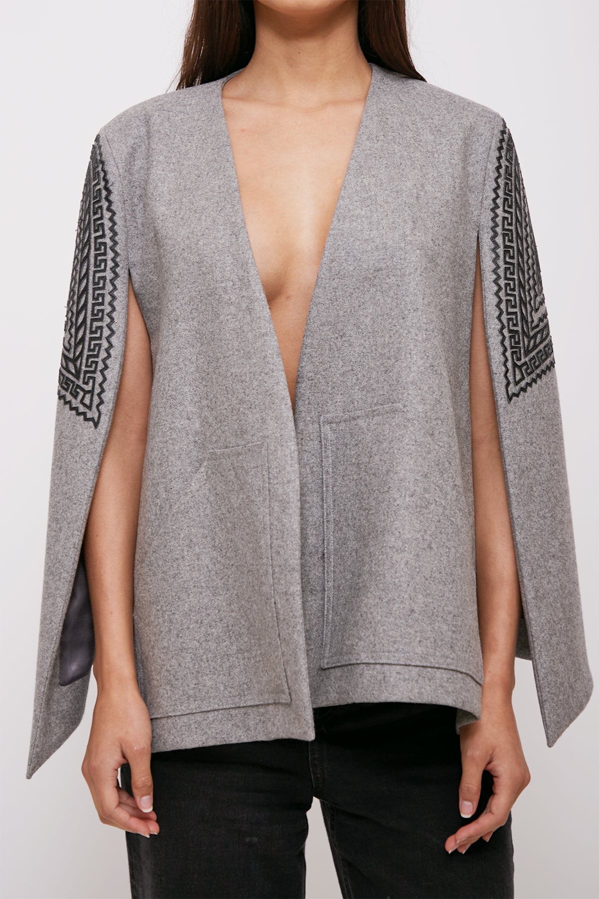 Capa Charra Gris Calado Negro – MEXICOUTURE