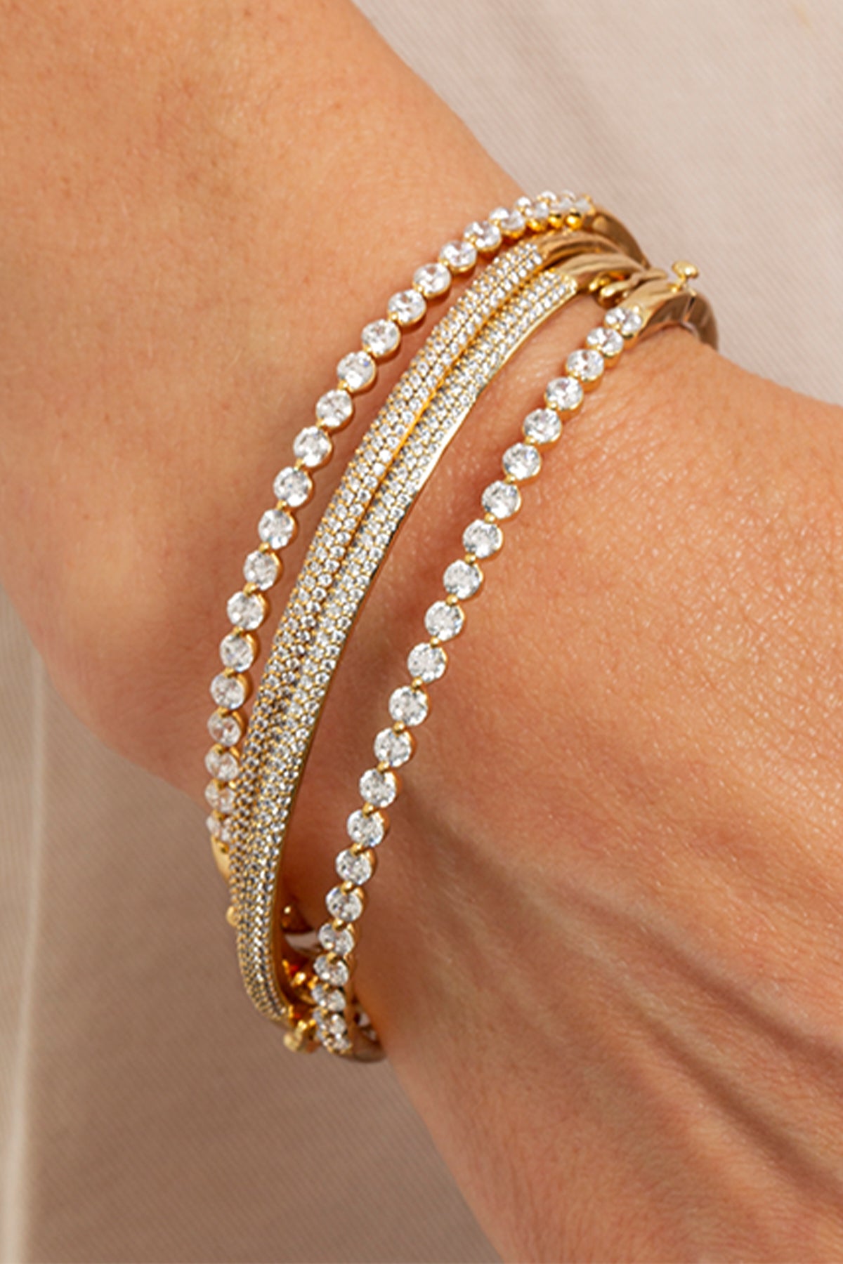 Bombë Diamond Bangle – MEXICOUTURE